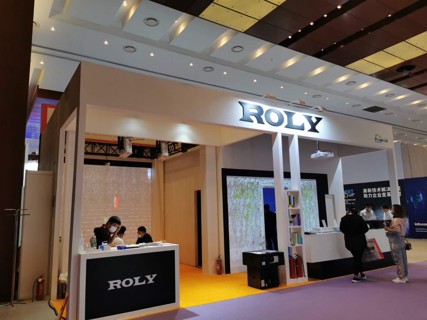 ROLY 雷射投影機 - 璐露野生活 Luluyelife